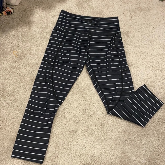 ZYIA | Pants & Jumpsuits | Zyia Light N Tight Cropped Stripped Leggings ...